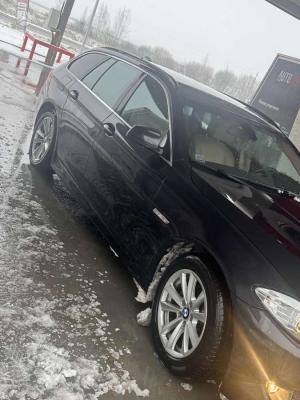 Melns BMW 520 2011 Panevēža, ar dzinēja tilpumu 2.00 L un nobraukumu 288 tūkst. km par 6399 €, foto 12 vietnē AUTOMOTO.COM.LV