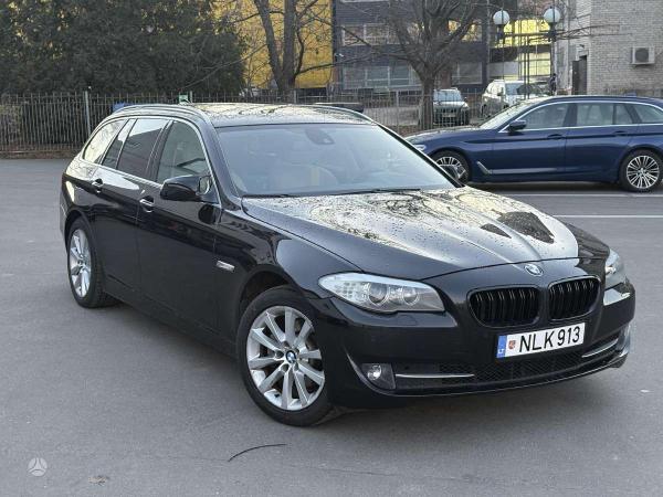 Black BMW 520 2011 in Vilnius, with an engine capacity of 2.00 L and mileage of 202 thousand km for 9100 €, photo 1 on AUTOMOTO.COM.LV