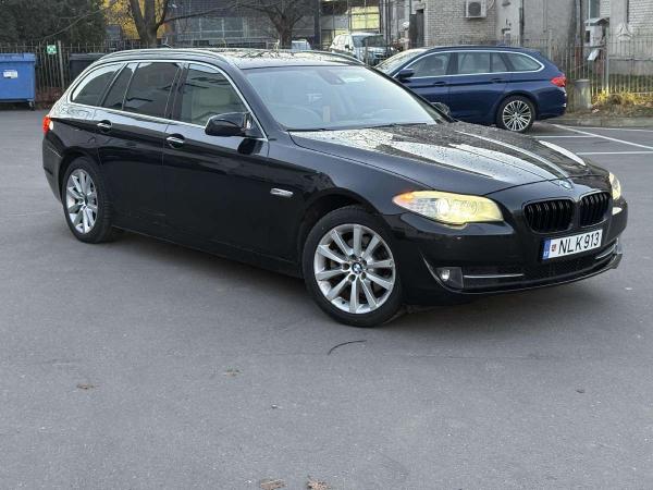 Black BMW 520 2011 in Vilnius, with an engine capacity of 2.00 L and mileage of 202 thousand km for 9100 €, photo 7 on AUTOMOTO.COM.LV