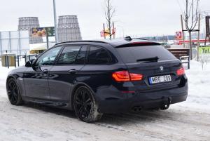 Black BMW 520 2011 in Vilnius, with an engine capacity of 2.00 L and mileage of 301 thousand km for 9900 €, photo 6 on AUTOMOTO.COM.LV