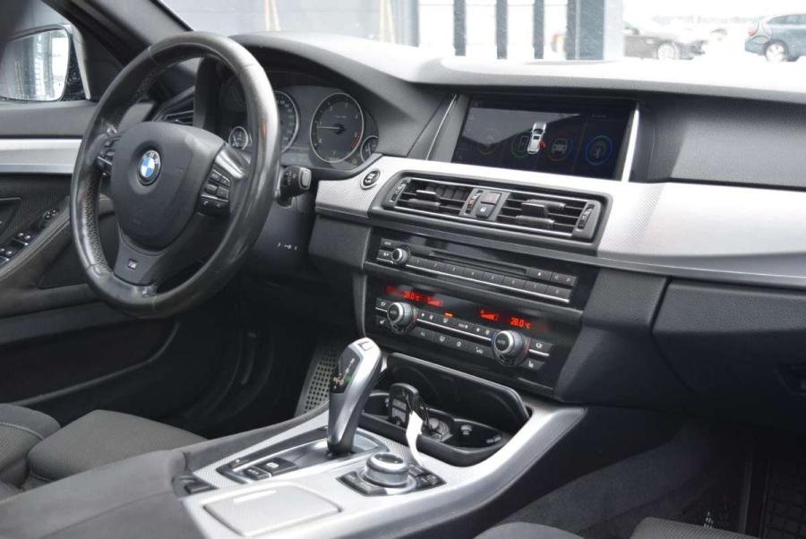 Black BMW 520 2011 in Vilnius, with an engine capacity of 2.00 L and mileage of 301 thousand km for 9900 €, photo 12 on AUTOMOTO.COM.LV
