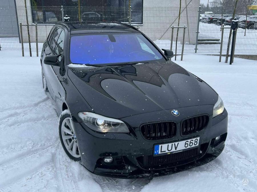 Black BMW 520 2011 in Kaunas, with an engine capacity of 2.00 L and mileage of 4400 thousand km for 7300 €, photo 1 on AUTOMOTO.COM.LV