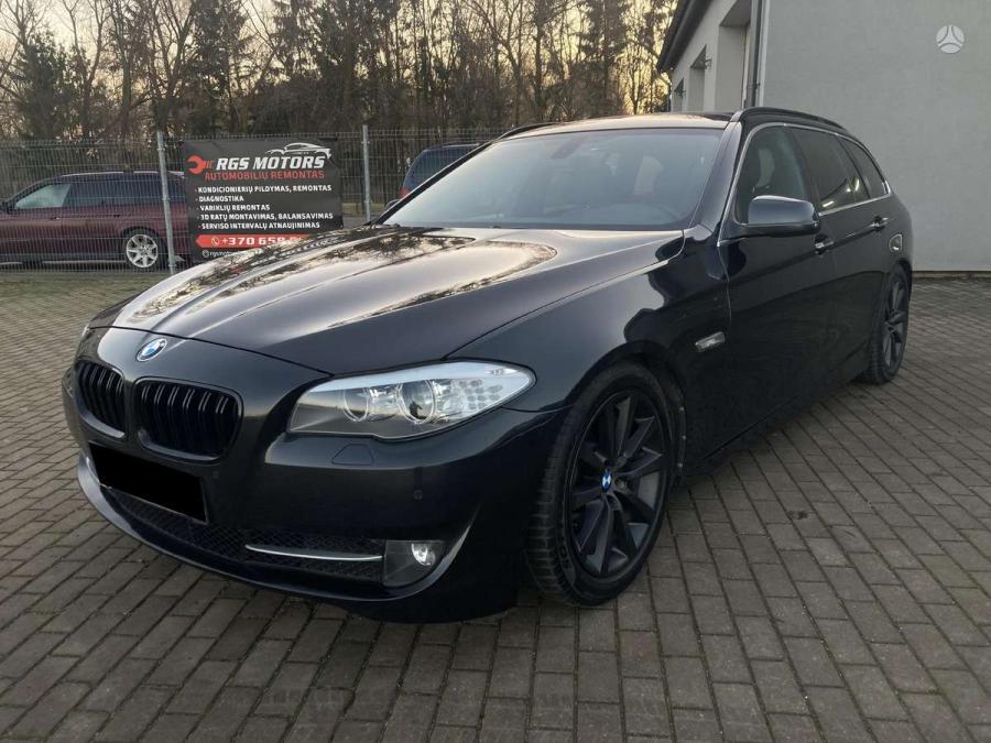 Black BMW 520 2011 in Marijampole, with an engine capacity of 2.00 L and mileage of 271 thousand km for 6750 €, photo 3 on AUTOMOTO.COM.LV