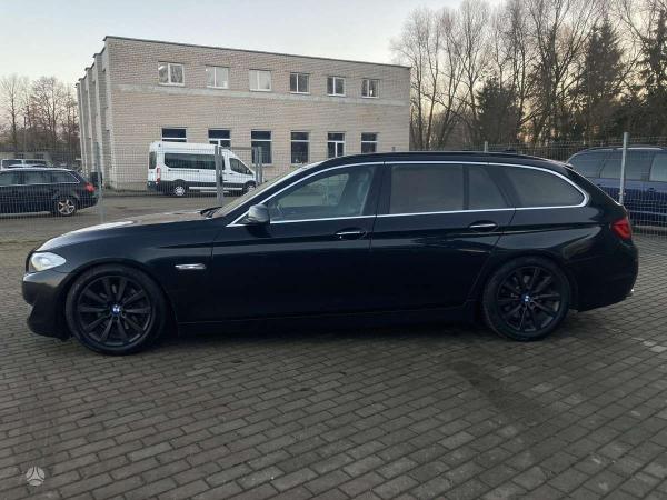 Melns BMW 520 2011 Marijampole, ar dzinēja tilpumu 2.00 L un nobraukumu 271 tūkst. km par 6750 €, foto 5 vietnē AUTOMOTO.COM.LV