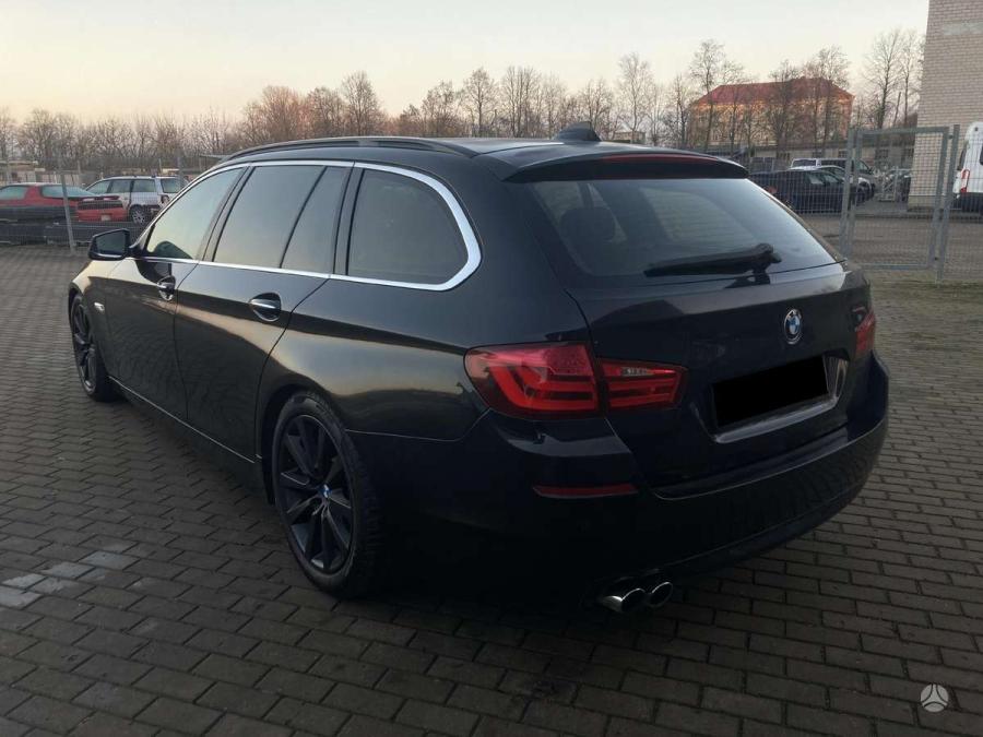 Black BMW 520 2011 in Marijampole, with an engine capacity of 2.00 L and mileage of 271 thousand km for 6750 €, photo 7 on AUTOMOTO.COM.LV