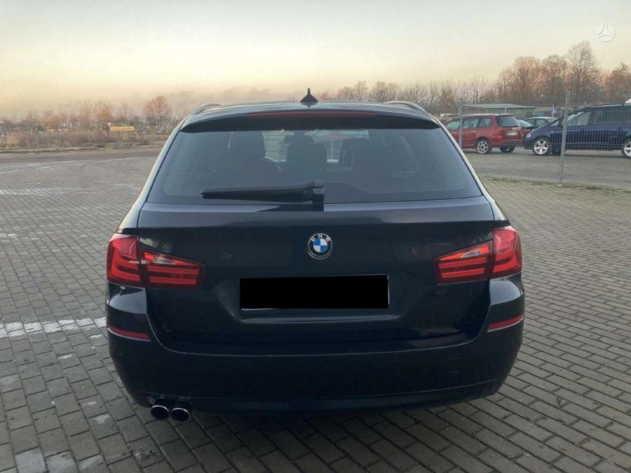 Black BMW 520 2011 in Marijampole, with an engine capacity of 2.00 L and mileage of 271 thousand km for 6750 €, photo 8 on AUTOMOTO.COM.LV