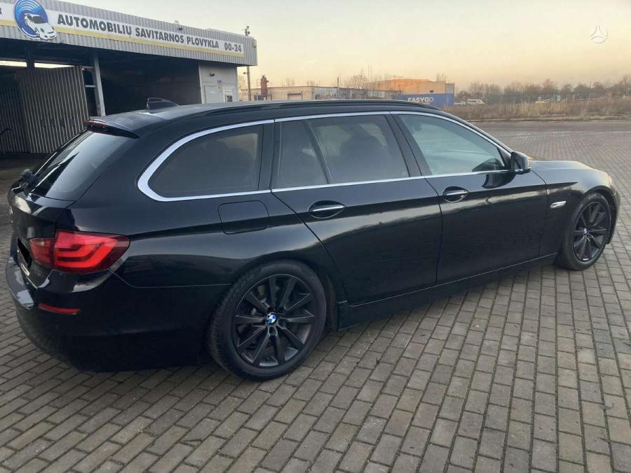 Black BMW 520 2011 in Marijampole, with an engine capacity of 2.00 L and mileage of 271 thousand km for 6750 €, photo 10 on AUTOMOTO.COM.LV
