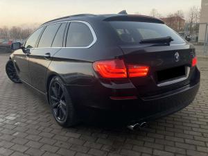 Black BMW 520 2011 in Marijampole, with an engine capacity of 2.00 L and mileage of 271 thousand km for 6750 €, photo 14 on AUTOMOTO.COM.LV