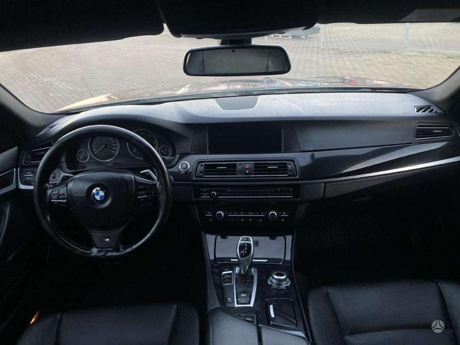 Black BMW 520 2011 in Marijampole, with an engine capacity of 2.00 L and mileage of 271 thousand km for 6750 €, photo 25 on AUTOMOTO.COM.LV
