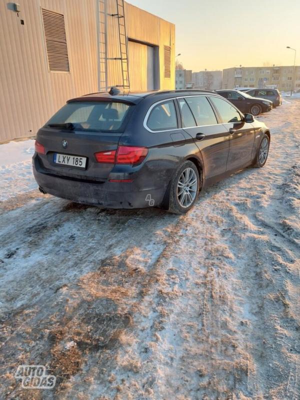 Black BMW 520 2011 in Mazeikiai, with an engine capacity of 2.00 L and mileage of 198 thousand km for 8300 €, photo 4 on AUTOMOTO.COM.LV