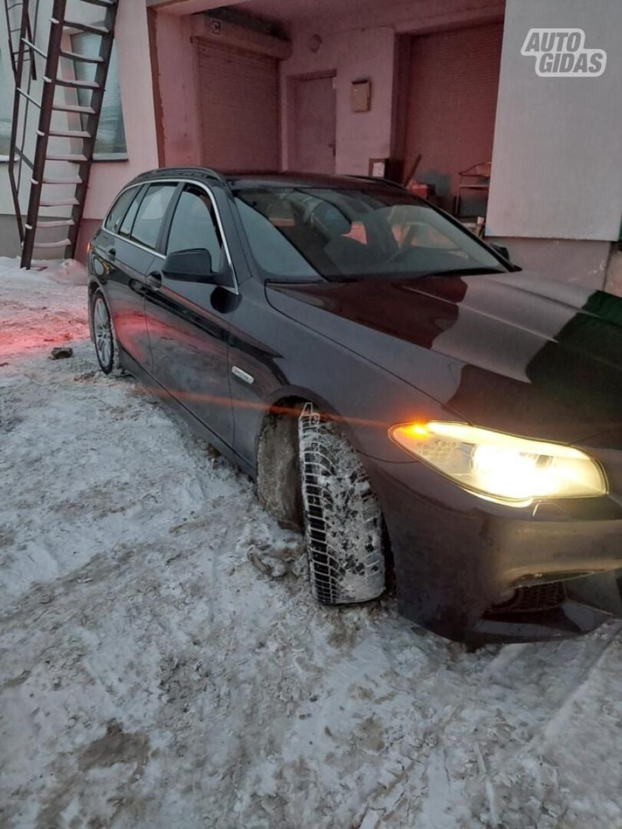 Black BMW 520 2011 in Mazeikiai, with an engine capacity of 2.00 L and mileage of 198 thousand km for 8300 €, photo 6 on AUTOMOTO.COM.LV