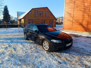 Black BMW 520 2011 in Panevezys, with an engine capacity of 2.00 L and mileage of 306 thousand km for 7200 €, photo 3 on AUTOMOTO.COM.LV