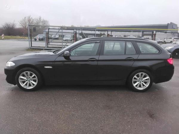 Melns BMW 520 2011 Šauļi, ar dzinēja tilpumu 2.00 L un nobraukumu 251 tūkst. km par 5900 €, foto 3 vietnē AUTOMOTO.COM.LV