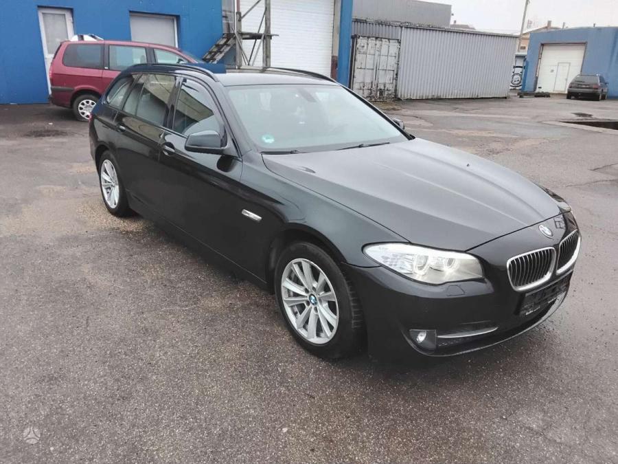 Melns BMW 520 2011 Šauļi, ar dzinēja tilpumu 2.00 L un nobraukumu 251 tūkst. km par 5900 €, foto 7 vietnē AUTOMOTO.COM.LV