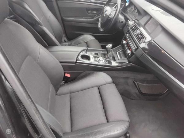 Melns BMW 520 2011 Šauļi, ar dzinēja tilpumu 2.00 L un nobraukumu 251 tūkst. km par 5900 €, foto 9 vietnē AUTOMOTO.COM.LV