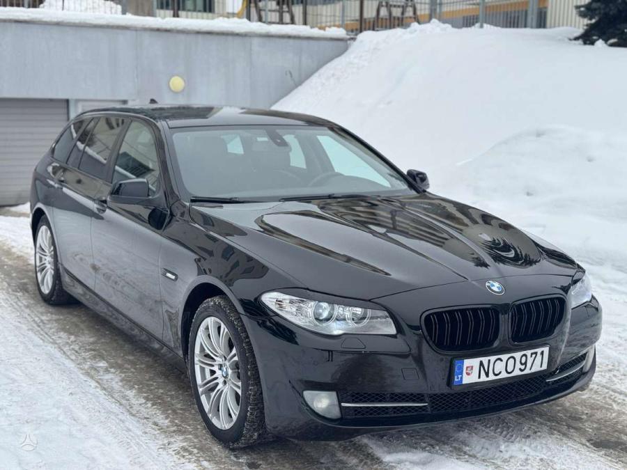 Melns BMW 520 2011 Viļņa, ar dzinēja tilpumu 2.00 L un nobraukumu 361 tūkst. km par 8200 €, foto 1 vietnē AUTOMOTO.COM.LV