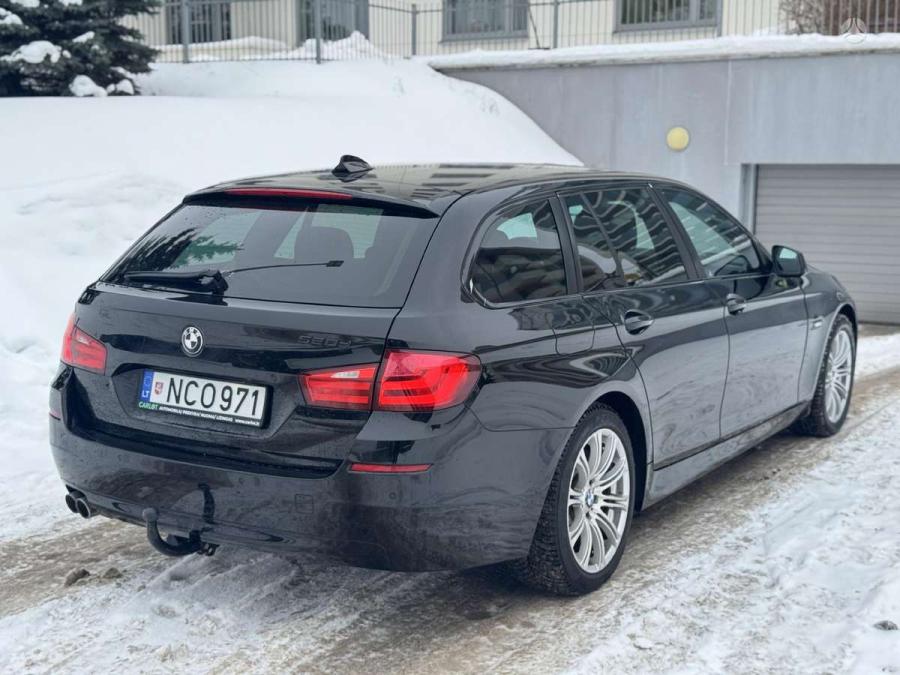 Melns BMW 520 2011 Viļņa, ar dzinēja tilpumu 2.00 L un nobraukumu 361 tūkst. km par 8200 €, foto 4 vietnē AUTOMOTO.COM.LV