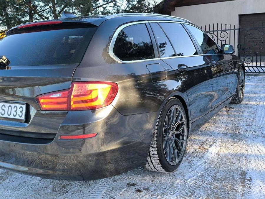 Melns BMW 520 2011 Jurbarkas, ar dzinēja tilpumu 2.00 L un nobraukumu 320 tūkst. km par 7900 €, foto 6 vietnē AUTOMOTO.COM.LV