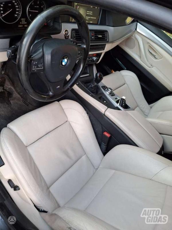 Melns BMW 520 2011 Pakruojis, ar dzinēja tilpumu 2.00 L un nobraukumu 222 tūkst. km par 7200 €, foto 10 vietnē AUTOMOTO.COM.LV