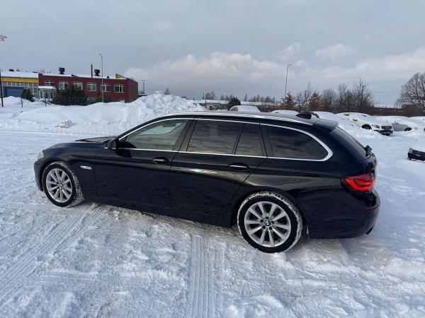 Melns BMW 520 2011 Telšiai, ar dzinēja tilpumu 2.00 L un nobraukumu 275 tūkst. km par 7300 €, foto 4 vietnē AUTOMOTO.COM.LV