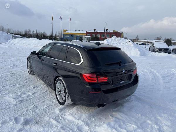 Melns BMW 520 2011 Telšiai, ar dzinēja tilpumu 2.00 L un nobraukumu 275 tūkst. km par 7300 €, foto 5 vietnē AUTOMOTO.COM.LV