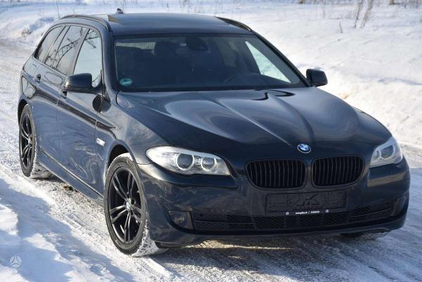 Black BMW 520 2011 in Vilnius, with an engine capacity of 2.00 L and mileage of 294 thousand km for 7999 €, photo 5 on AUTOMOTO.COM.LV