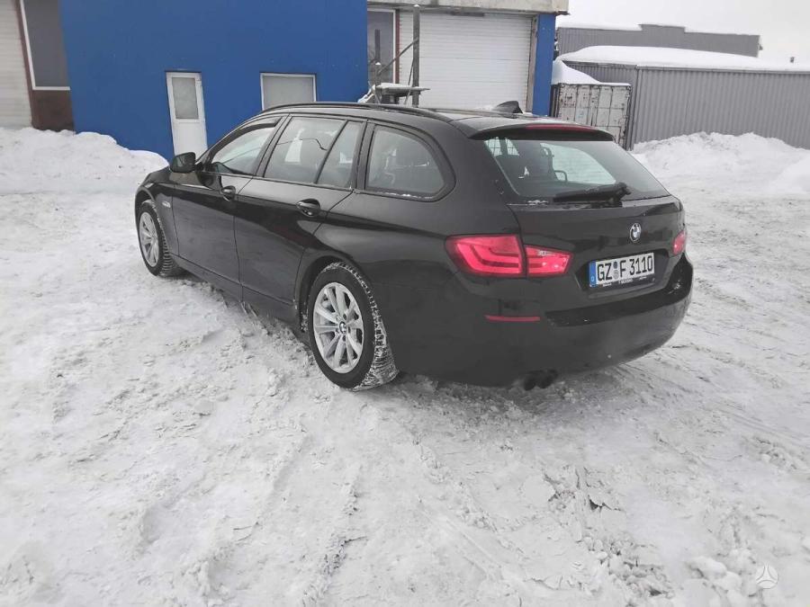 Melns BMW 520 2011 Šauļi, ar dzinēja tilpumu 2.00 L un nobraukumu 252 tūkst. km par 5900 €, foto 6 vietnē AUTOMOTO.COM.LV