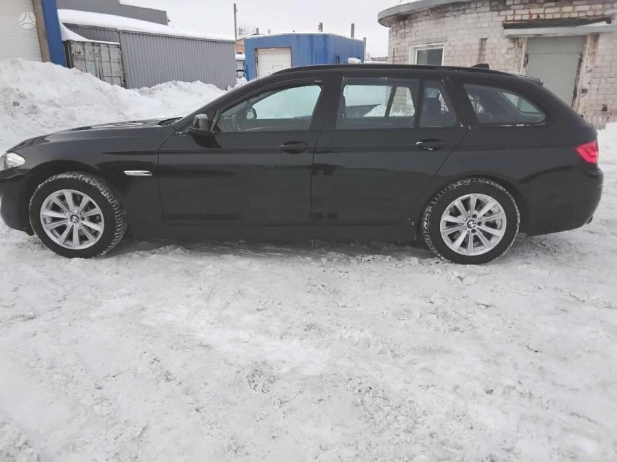 Melns BMW 520 2011 Šauļi, ar dzinēja tilpumu 2.00 L un nobraukumu 252 tūkst. km par 5900 €, foto 7 vietnē AUTOMOTO.COM.LV