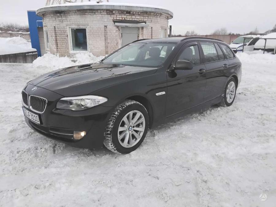 Melns BMW 520 2011 Šauļi, ar dzinēja tilpumu 2.00 L un nobraukumu 252 tūkst. km par 5900 €, foto 8 vietnē AUTOMOTO.COM.LV
