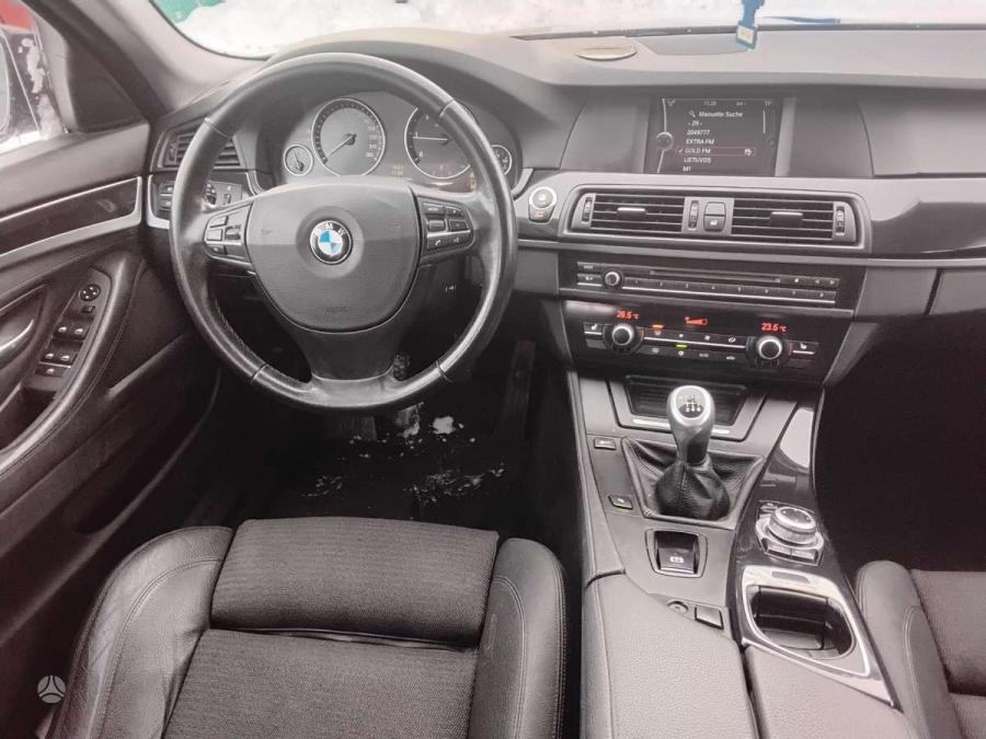 Melns BMW 520 2011 Šauļi, ar dzinēja tilpumu 2.00 L un nobraukumu 252 tūkst. km par 5900 €, foto 9 vietnē AUTOMOTO.COM.LV