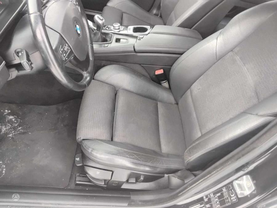 Melns BMW 520 2011 Šauļi, ar dzinēja tilpumu 2.00 L un nobraukumu 252 tūkst. km par 5900 €, foto 11 vietnē AUTOMOTO.COM.LV
