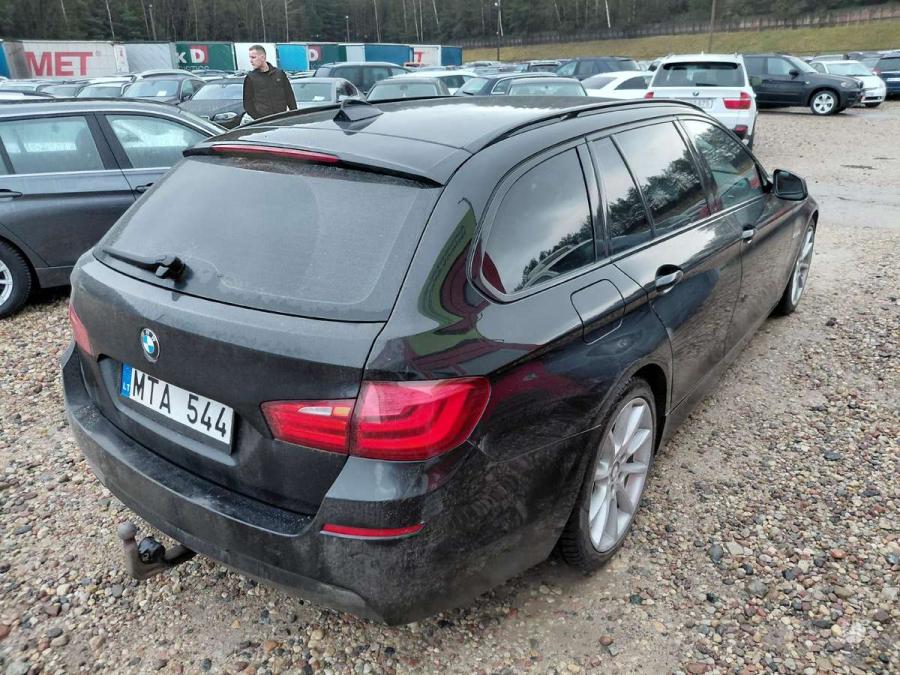 Black BMW 520 2011 in Vilnius, with an engine capacity of 2.00 L and mileage of 395 thousand km for 8000 €, photo 5 on AUTOMOTO.COM.LV