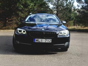 Melns BMW 520 2011 Klaipėda, ar dzinēja tilpumu 2.00 L un nobraukumu 255 tūkst. km par 6999 €, foto  vietnē AUTOMOTO.COM.LV