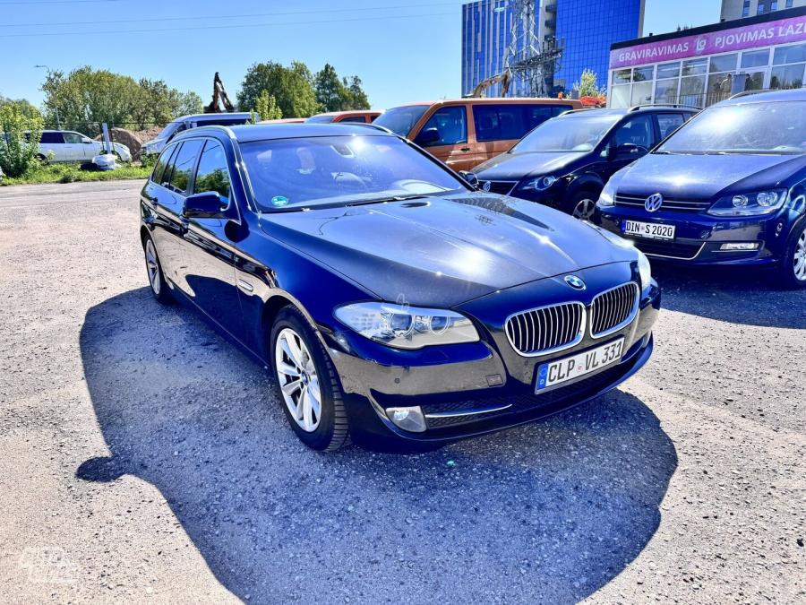 Black BMW 520 2011 in Vilnius, with an engine capacity of 2.00 L and mileage of 277 thousand km for 7999 €, photo 3 on AUTOMOTO.COM.LV