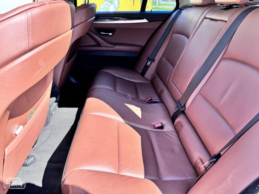 Black BMW 520 2011 in Vilnius, with an engine capacity of 2.00 L and mileage of 277 thousand km for 7999 €, photo 11 on AUTOMOTO.COM.LV