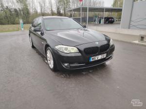 Melns BMW 520 2011 Naujoji Akmenė, ar dzinēja tilpumu 2.00 L un nobraukumu 270 tūkst. km par 6999 €, foto 4 vietnē AUTOMOTO.COM.LV