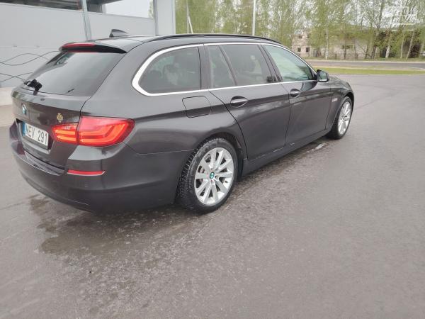 Черный БМВ 520 2011 в Науйойи-Акмяне, объемом двигателя 2.00 л и пробегом 270 тыс. км за 6999 €, фото 7 на AUTOMOTO.COM.LV