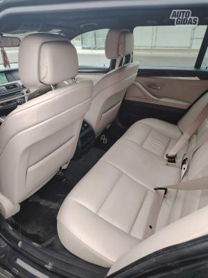 Melns BMW 520 2011 Naujoji Akmenė, ar dzinēja tilpumu 2.00 L un nobraukumu 270 tūkst. km par 6999 €, foto 15 vietnē AUTOMOTO.COM.LV