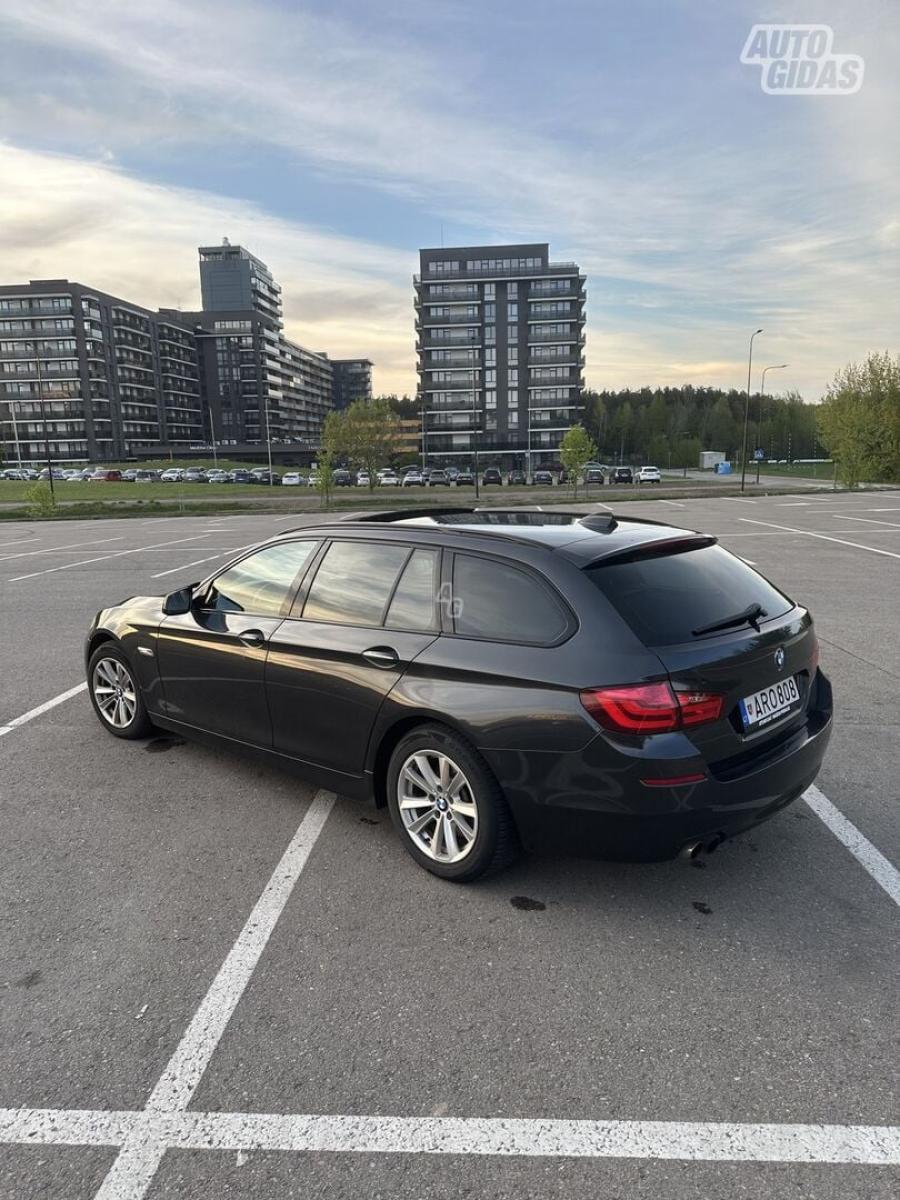Melns BMW 520 2011 Šauļi, ar dzinēja tilpumu 2.00 L un nobraukumu 218 tūkst. km par 7750 €, foto 7 vietnē AUTOMOTO.COM.LV