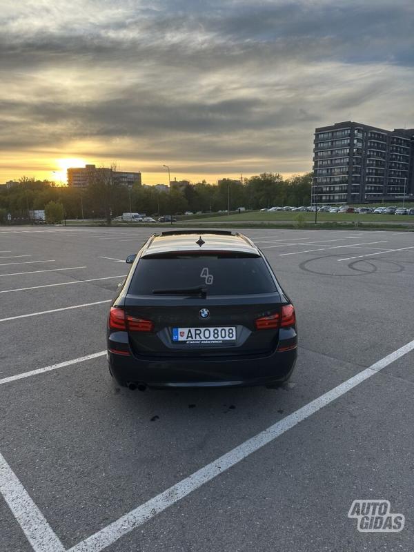 Melns BMW 520 2011 Šauļi, ar dzinēja tilpumu 2.00 L un nobraukumu 218 tūkst. km par 7750 €, foto 8 vietnē AUTOMOTO.COM.LV