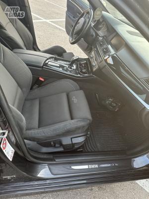 Melns BMW 520 2011 Šauļi, ar dzinēja tilpumu 2.00 L un nobraukumu 218 tūkst. km par 7750 €, foto 14 vietnē AUTOMOTO.COM.LV