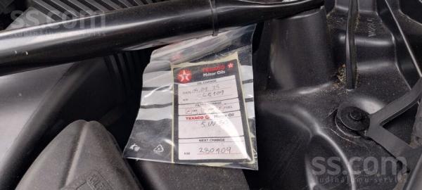 Black BMW 520 2011 in Talsi, with an engine capacity of 2.00 L and mileage of 268 thousand km for 8300 €, photo 6 on AUTOMOTO.COM.LV