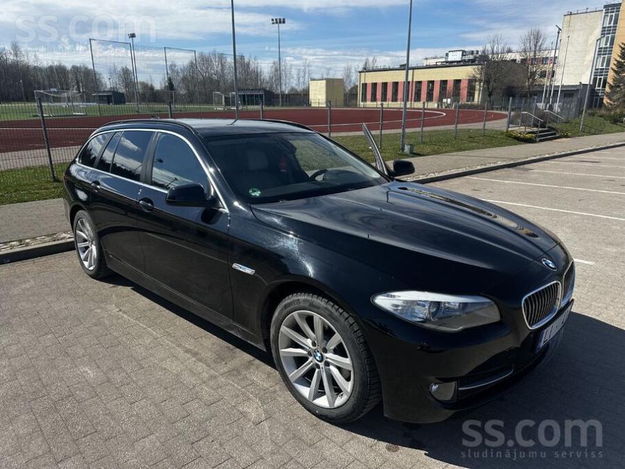 Melns BMW 520 2011 Saldus, ar dzinēja tilpumu 2.00 L un nobraukumu 291 tūkst. km par 8500 €, foto 1 vietnē AUTOMOTO.COM.LV