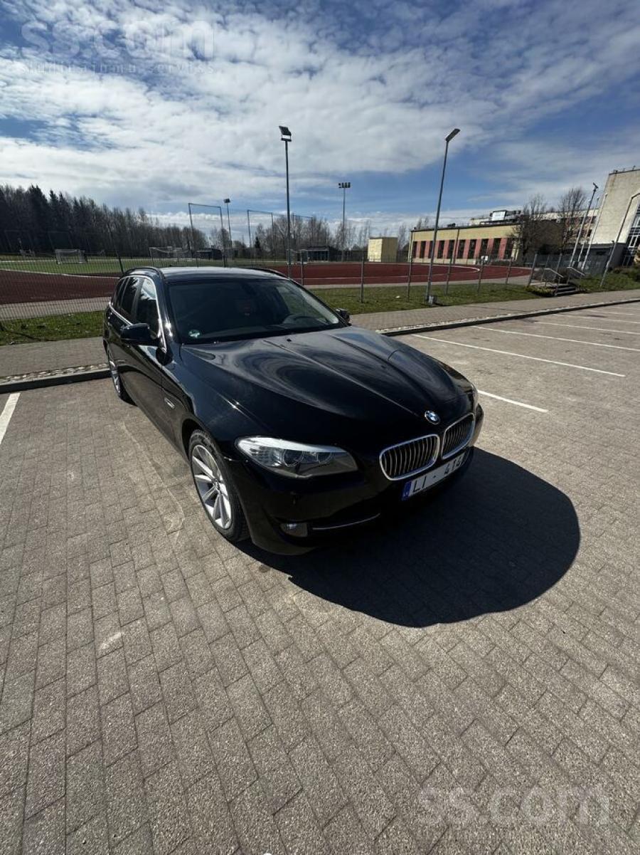 Melns BMW 520 2011 Saldus, ar dzinēja tilpumu 2.00 L un nobraukumu 291 tūkst. km par 8500 €, foto 10 vietnē AUTOMOTO.COM.LV