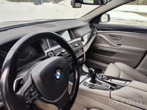 Black BMW 520 2011 in Riga, with an engine capacity of 2.00 L and mileage of 339 thousand km for 7500 €, photo 6 on AUTOMOTO.COM.LV