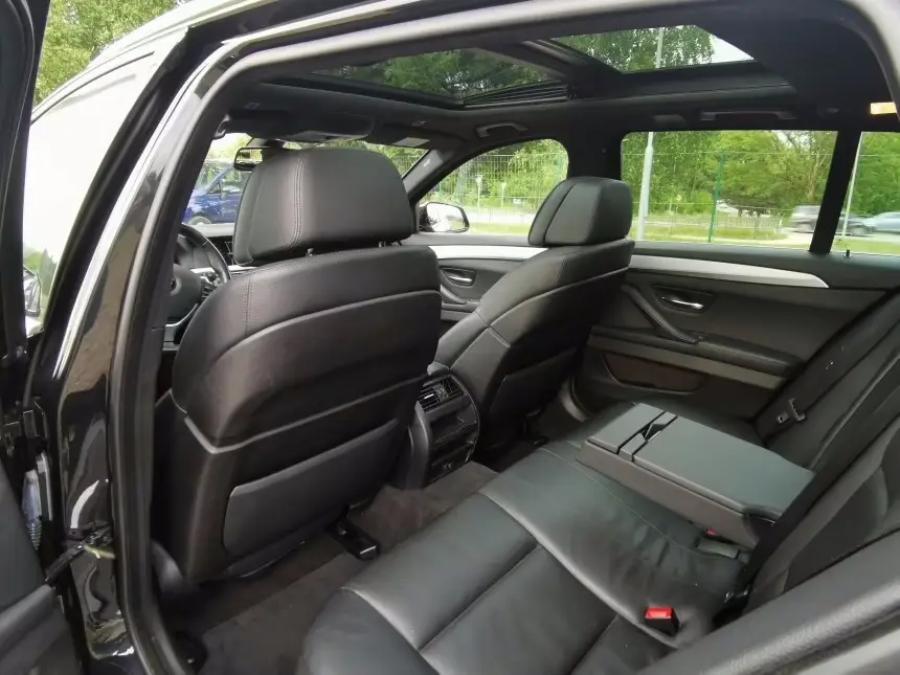 Melns BMW 520 2011 Kuldīga, ar dzinēja tilpumu 2.00 L un nobraukumu 271 tūkst. km par 10400 €, foto 25 vietnē AUTOMOTO.COM.LV