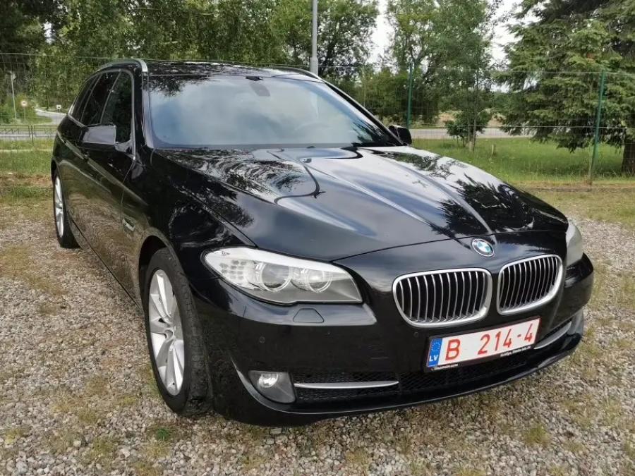 Melns BMW 520 2011 Kuldīga, ar dzinēja tilpumu 2.00 L un nobraukumu 271 tūkst. km par 10400 €, foto 30 vietnē AUTOMOTO.COM.LV