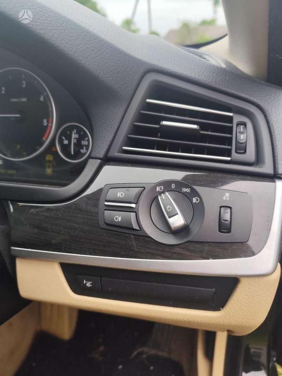 Black BMW 520 2011 in Silute, with an engine capacity of 2.00 L and mileage of 419 thousand km for 3500 €, photo 7 on AUTOMOTO.COM.LV