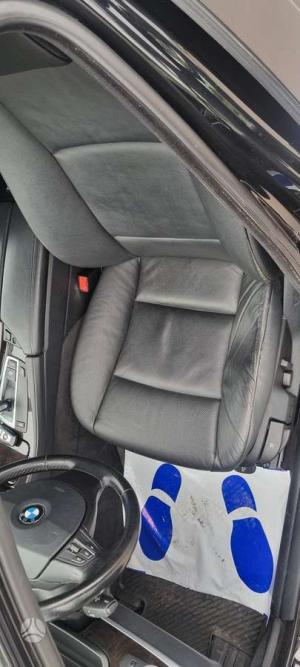 Black BMW 520 2011 in Siauliai, with an engine capacity of 2.00 L and mileage of 295 thousand km for 5999 €, photo 9 on AUTOMOTO.COM.LV