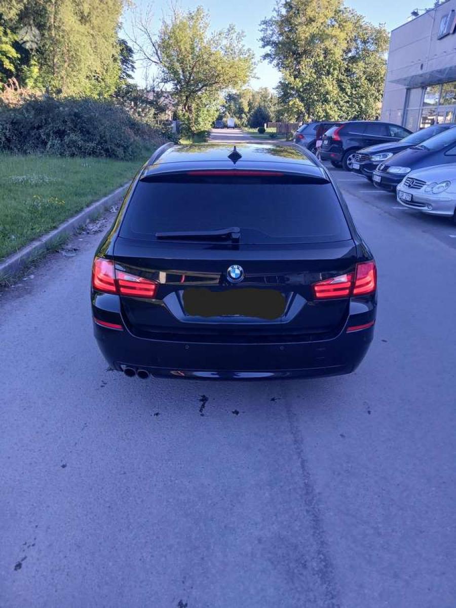Melns BMW 520 2011 Panevēža, ar dzinēja tilpumu 2.00 L un nobraukumu 255 tūkst. km par 7800 €, foto 3 vietnē AUTOMOTO.COM.LV